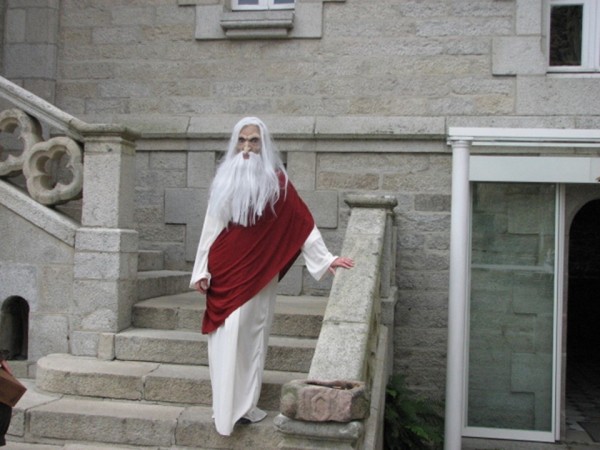 Naos Location loue costume druide pour décor à thème celtique, gaulois