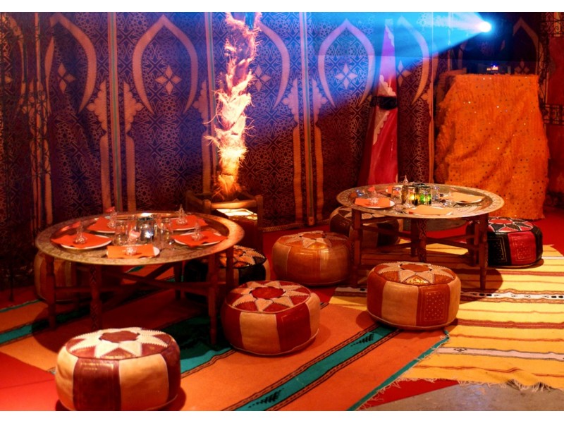 Naos location loue pouf étoile multicolor pour déco thème Oriental...