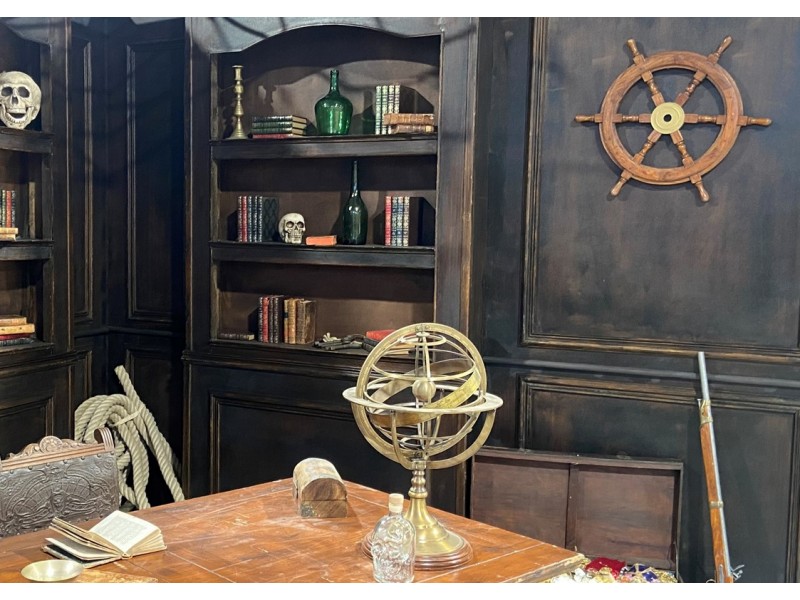 Naos location loue map monde globe pour un décor à thème Corsaire.